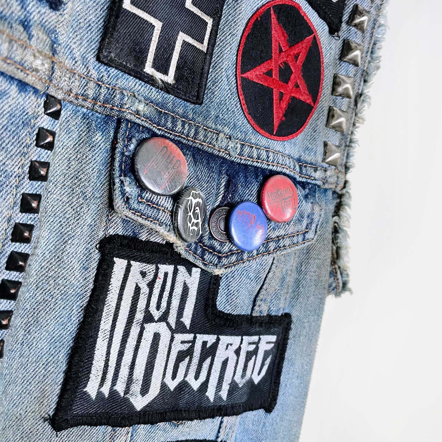 vintage levi's heavy metal battle patch denim vest - medium – good ...